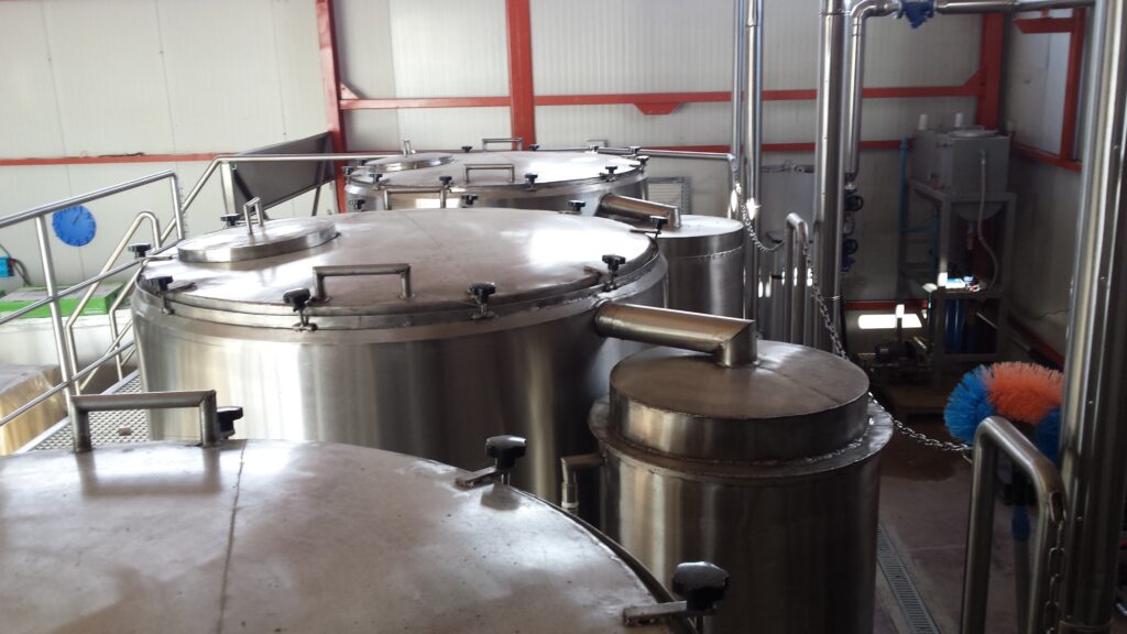 ΔΙΚΤΥΟ ΔΕΞΑΜΕΝΩΝ ΣΕ ΑΠΟΣΤΑΚΤΗΡΙΟ – INOX 3M